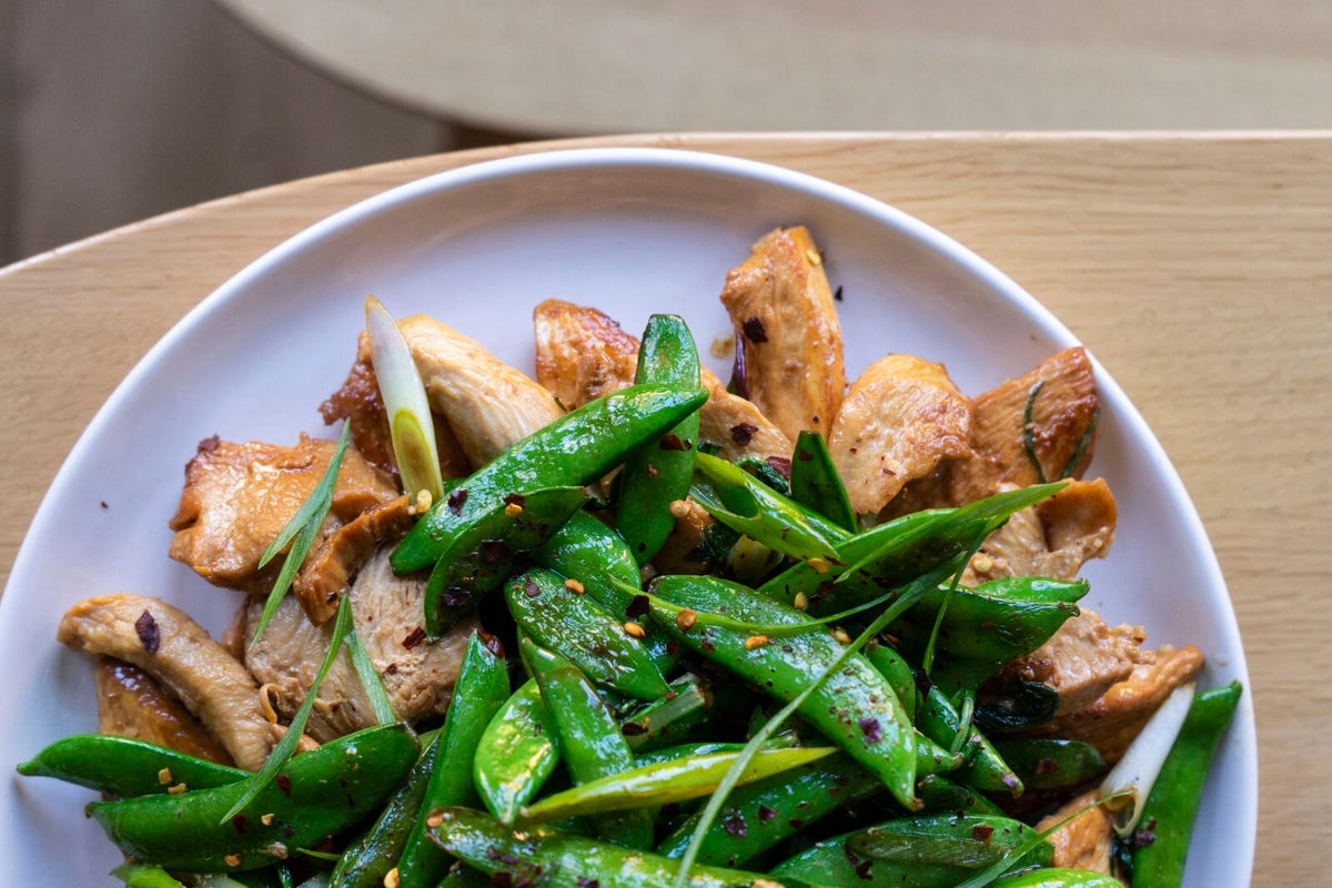 Weeknight Chicken & Snap Pea Stir-Fry – Nongs